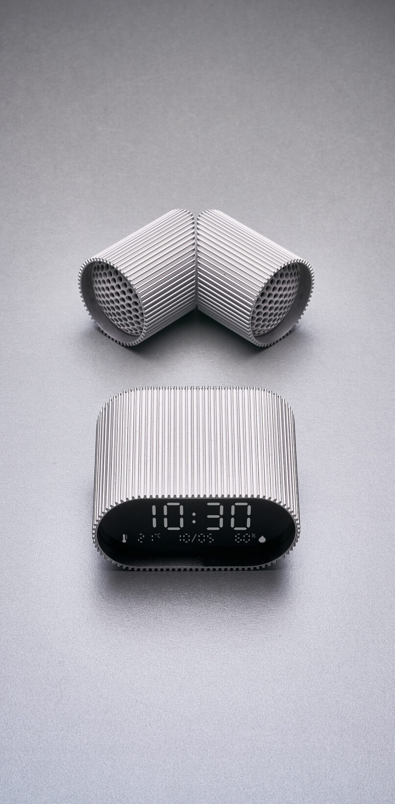 neil poulton, lexon ray clock 2024. - Neil Poulton